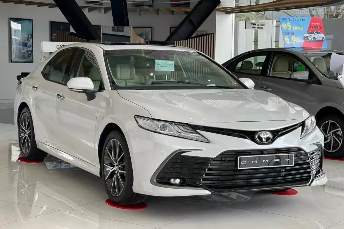 TOYOTA CAMRY 2.5Q - CARNOW.VN